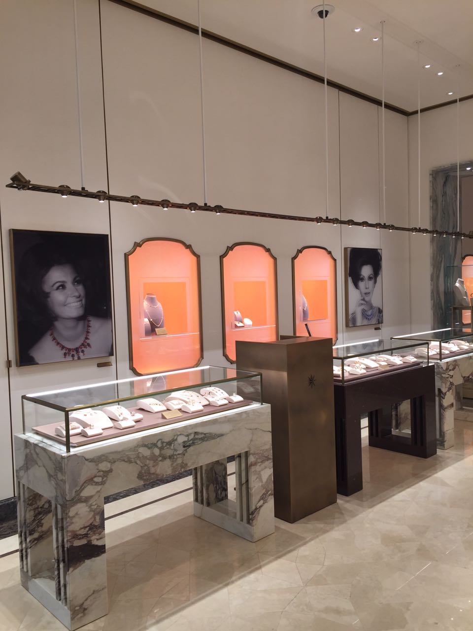 Prestige Building Solutions : Leading interior fit outs company